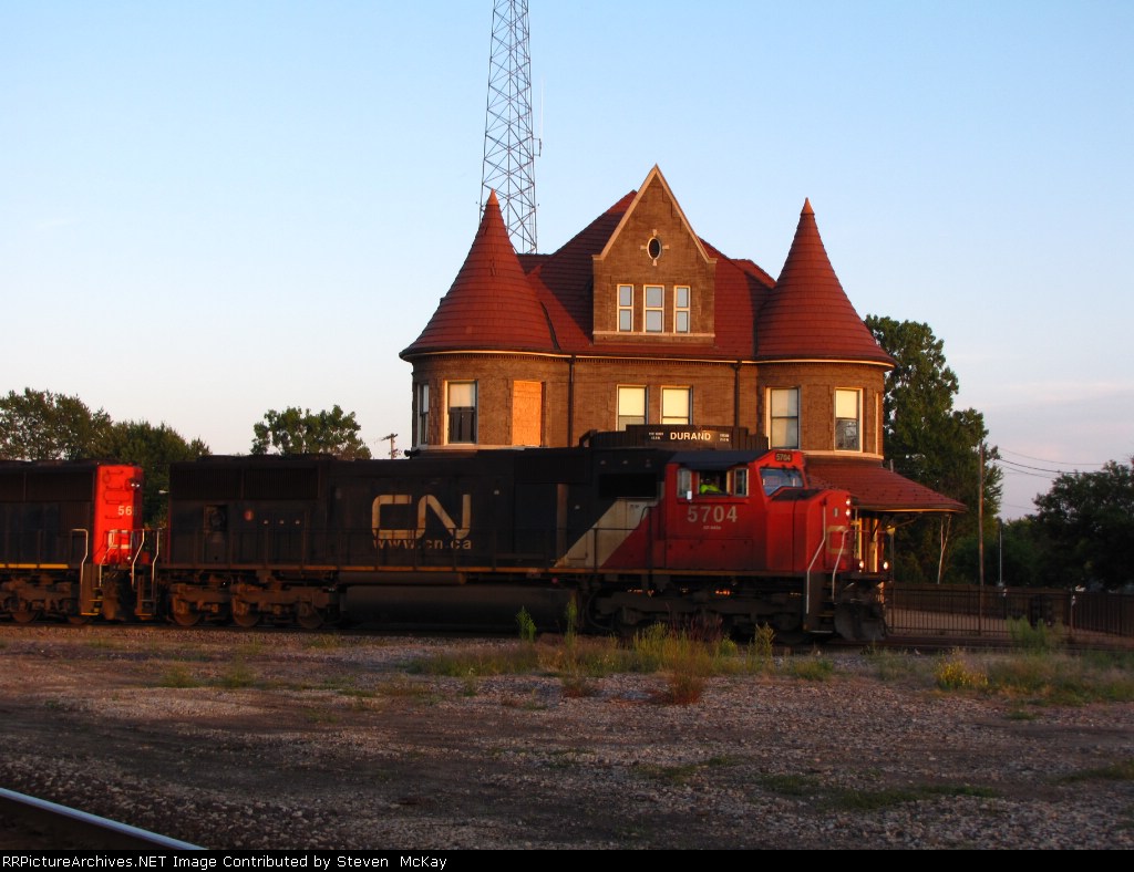 CN 5704